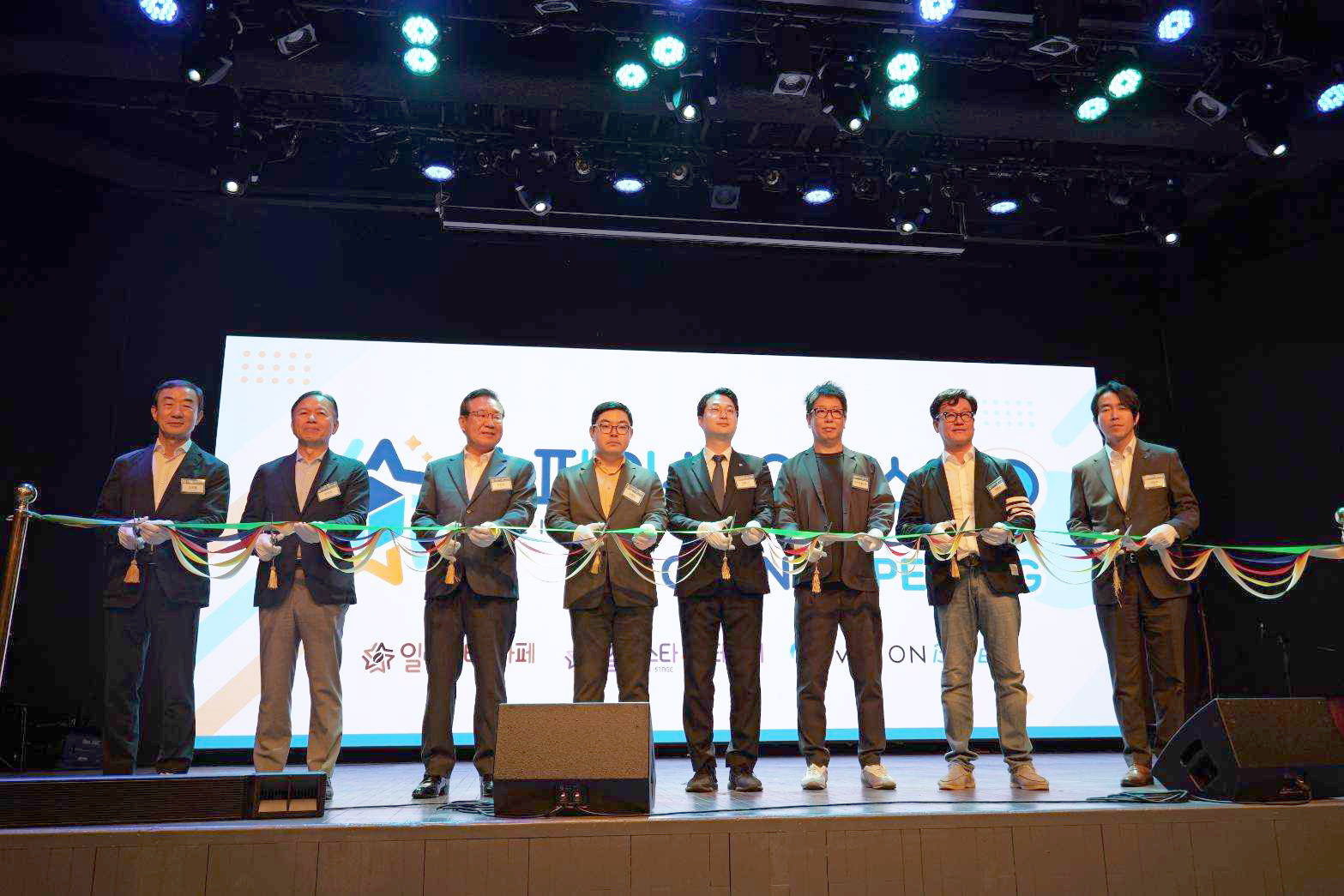 株式会社viviON、韓国・現代百貨店 新村店U-PLEX館12階に初の海外店舗 二次元専門グッズショップ「viviON BLUE SHOP with ILLUSTAR」をグランドオープン ...